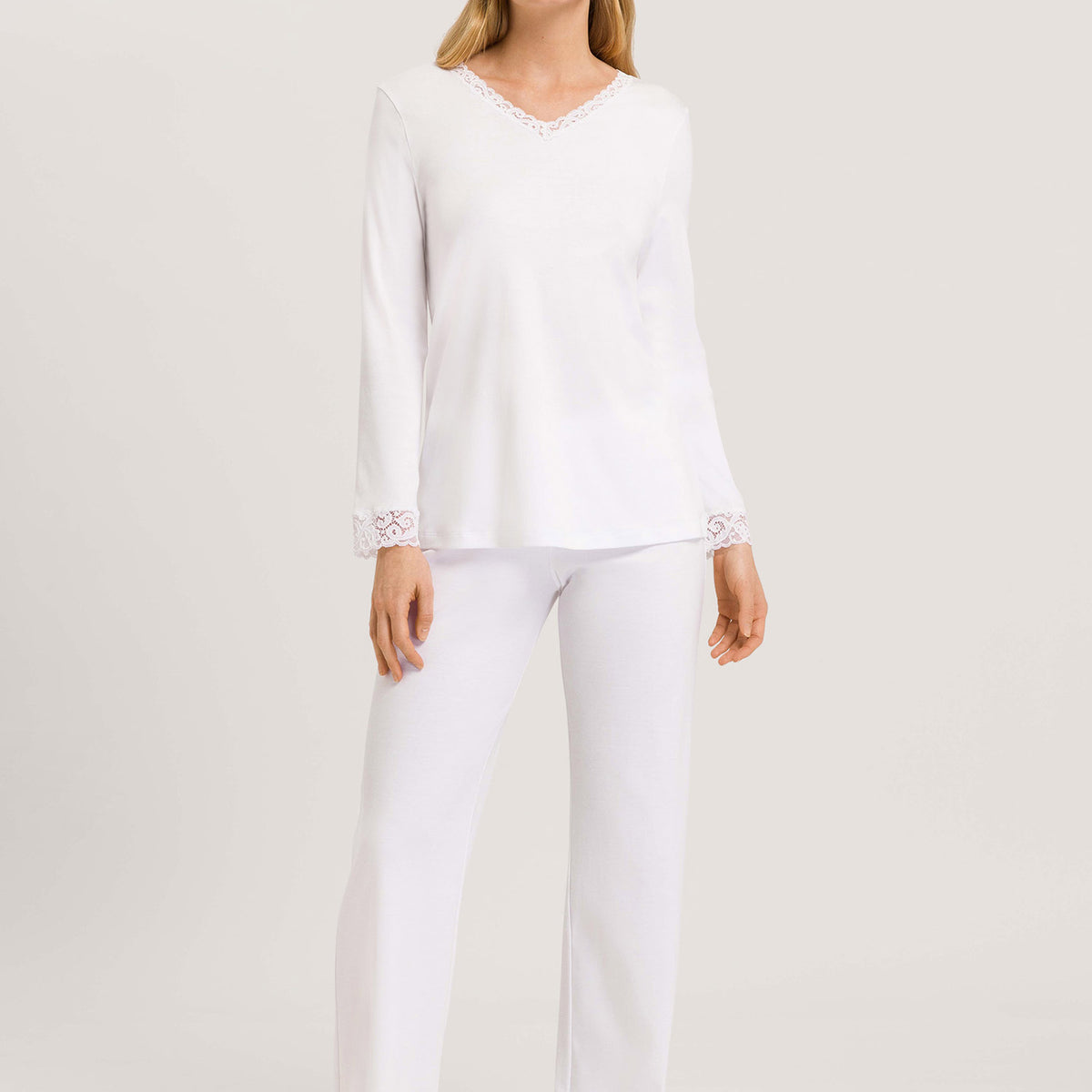 HANRO Women Pyjamas long MOMENTS, with lace, made of cotton, black, white – michelangelo intimo